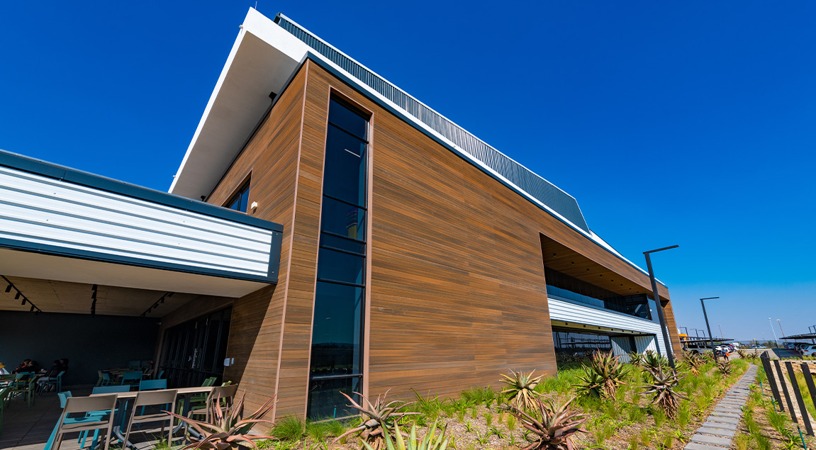 Matus Warehouse - Eva Last